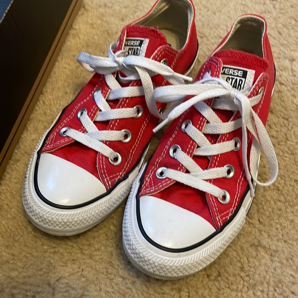 Women’s 6 Red Converse All Star Classic - Gem